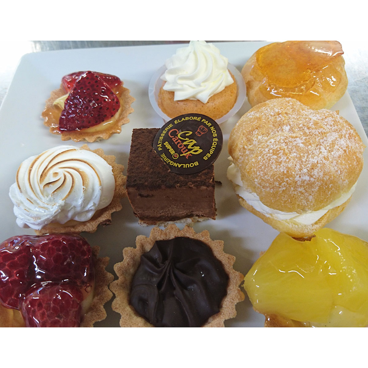 Plateau de mini-desserts – 16 pièces – Super U Cap Caroux